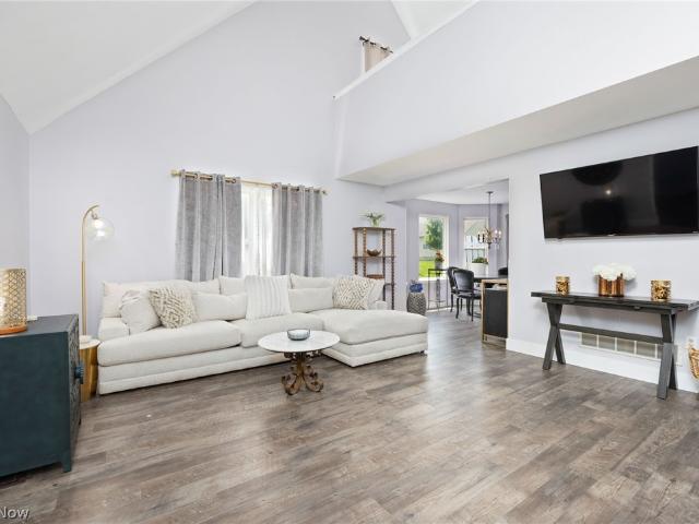 3894 Dartford Lane