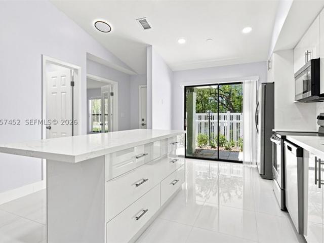 3895 Carambola Cir N Unit 29128, Coconut Creek, FL 33066