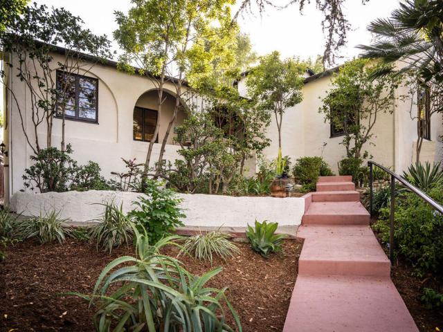 3895 Fredonia Drive