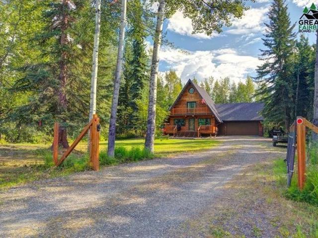 3895 Lakewood Loop, North Pole, AK 99705