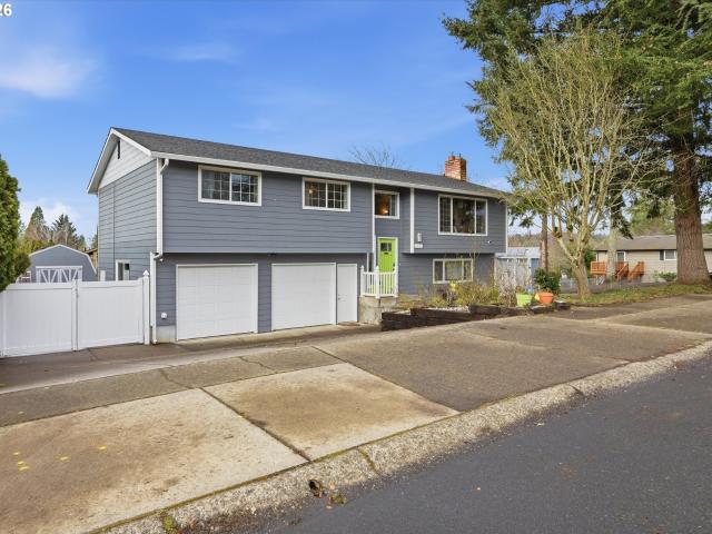 3895 se pelton ave