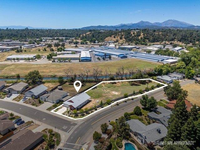 3895 Thea Dr, Redding, CA 96001
