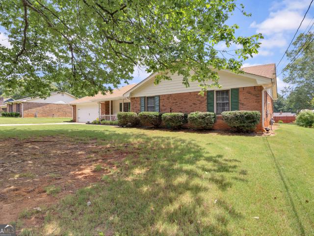 3898 Hunters Chase SW