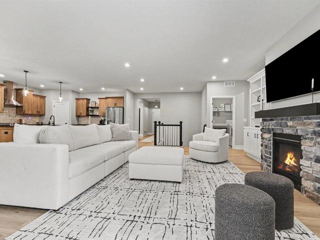3899 Autumn Acres Drive