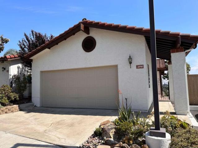 3890 Murray Hill Rd, La Mesa, CA 91941