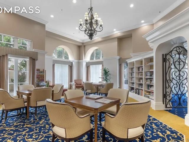 3890 Nobel Dr 503, San Diego, CA