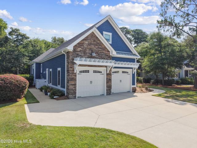 3890 Big Magnolia Way