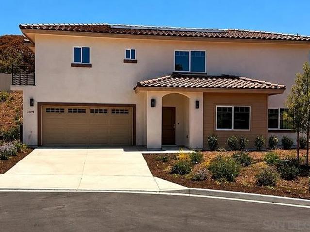3890 Rojo Tierra Rd, La Mesa, CA 91941
