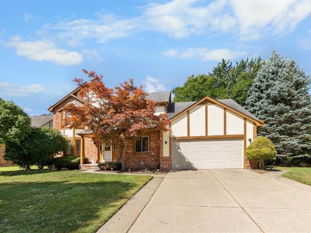 3891 Fairfax Drive