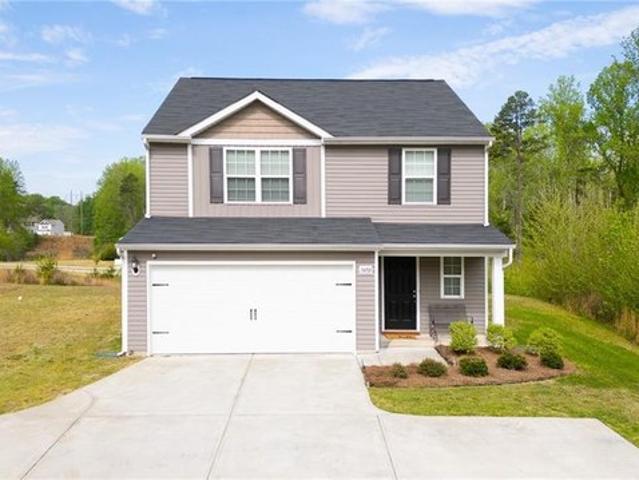 3892 Muddy Creek Dr, Winston Salem, NC 27107