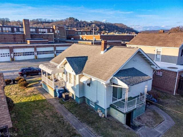 3892 Highland Avenue