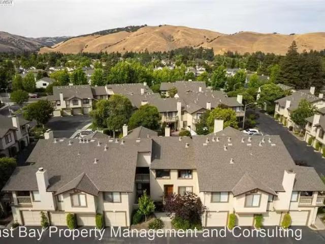 38930 Cherry Glen Cmn. 38930 Cherry Glen Cmn #105