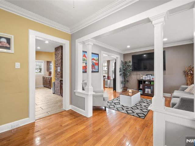 389 Colfax Avenue