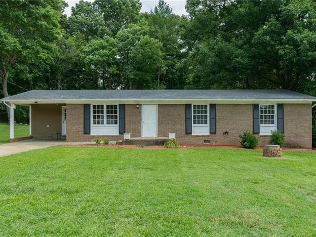 389 Chaney Rd, Asheboro, NC 27205