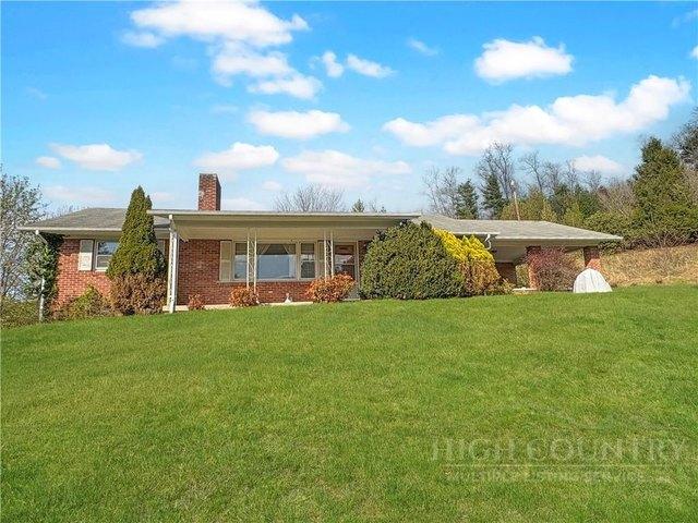 389 Chestnut Hill Rd, Crumpler, NC 28617