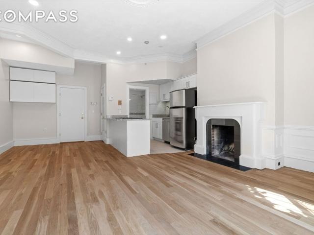 389 Beacon St 4A, Boston, MA