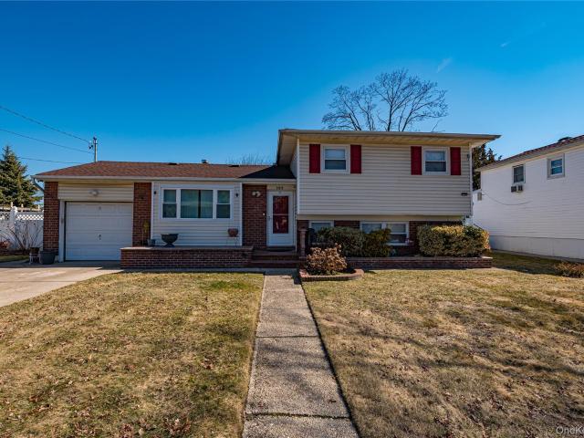 389 Beebe Ct, North Babylon, NY 11703 | Compass