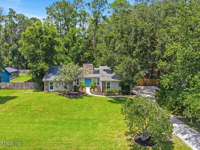 389 Hickory Acres Ln, Saint Johns, FL 32259