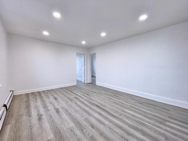389 Monmouth St # 3