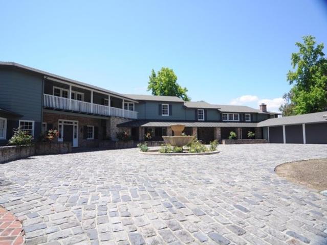 389 Moore Rd, Woodside, CA 94062