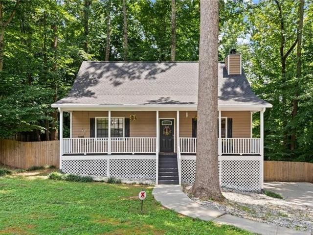 389 Saint Albans Ct SW, Mableton, GA 30126