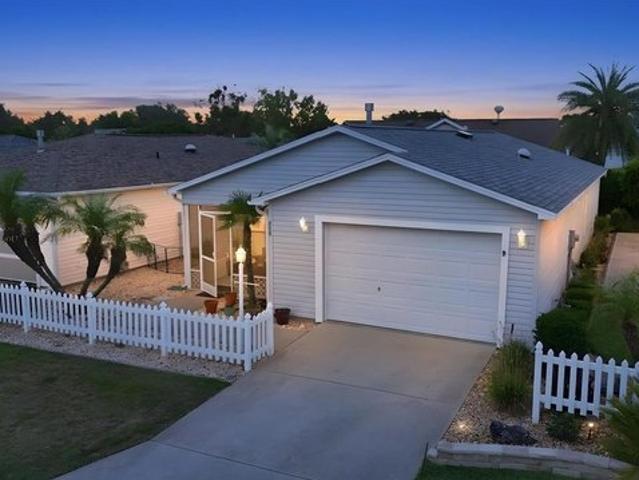 389 Seven Oaks Ln, The Villages, FL 32162