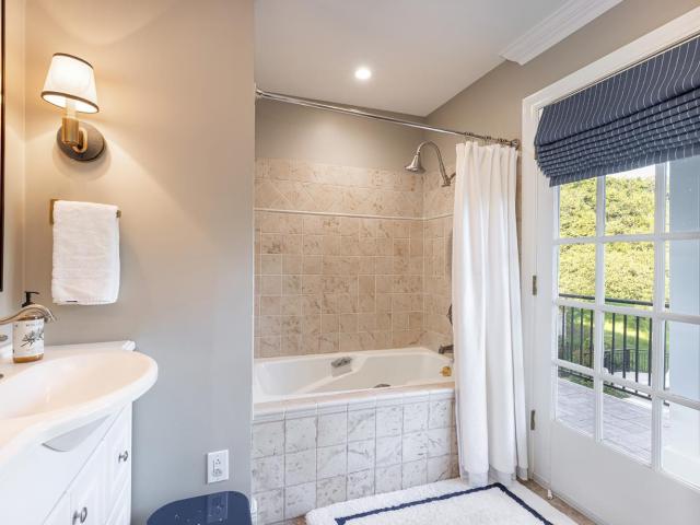 389 St Andrews Dr, Napa, CA 94558 | MLS #326021