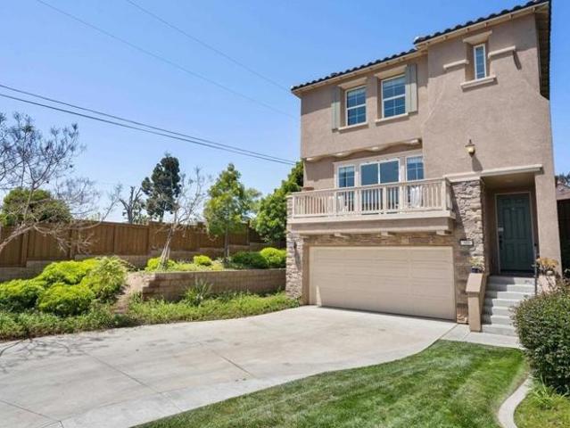 389 Steelhead Way, Vista, CA 92083