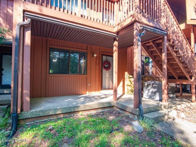 389 Piping Rock Rd