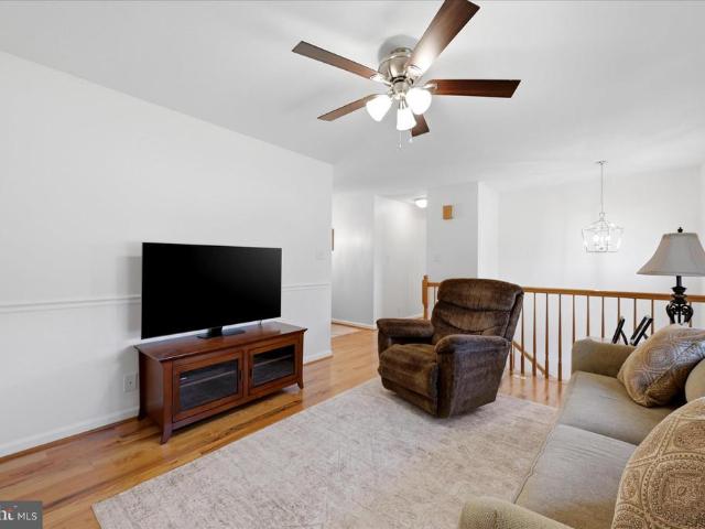 389 W Duck Street