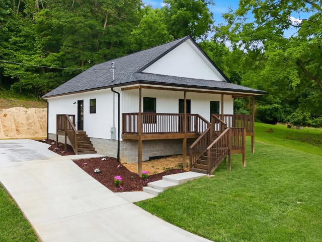 389 Wallace Pike