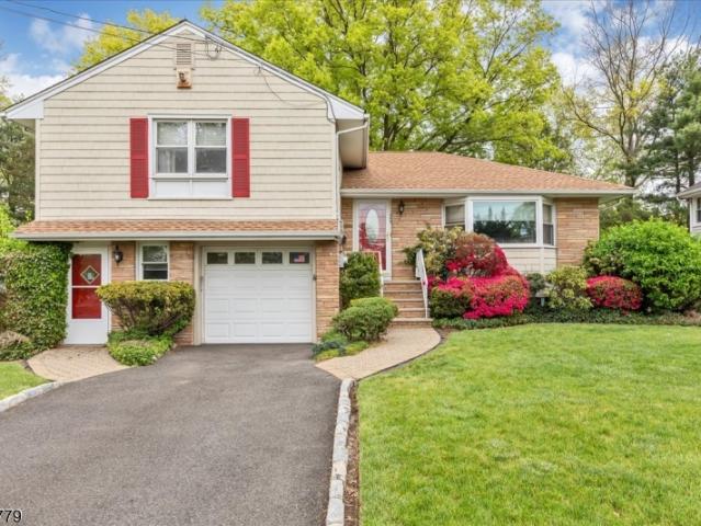 389 Walnut Ave, Cranford, NJ 07016 | MLS #4024 | Compass