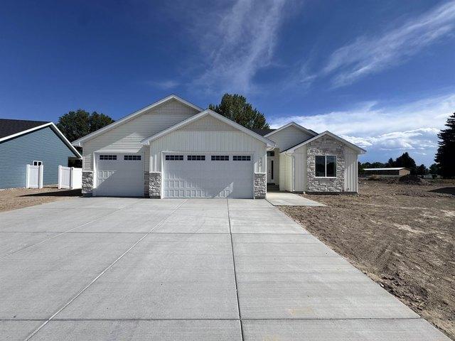 389 Wind Riv, Shelley, ID 83274