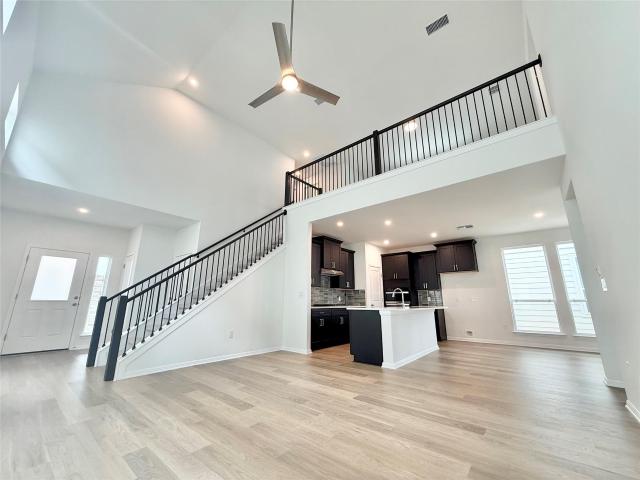 389 Young St