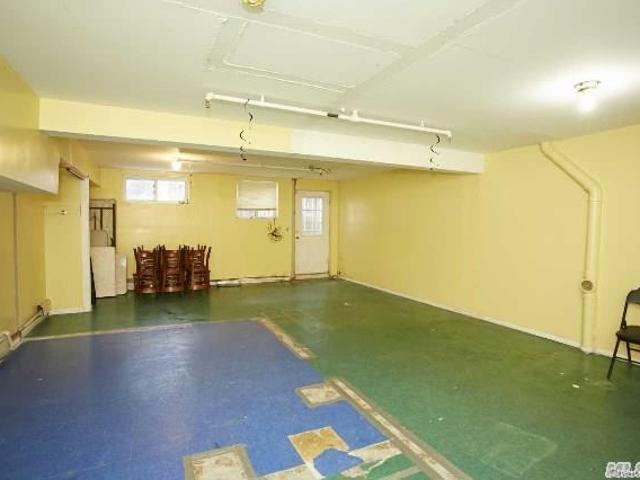 38 11 th Street