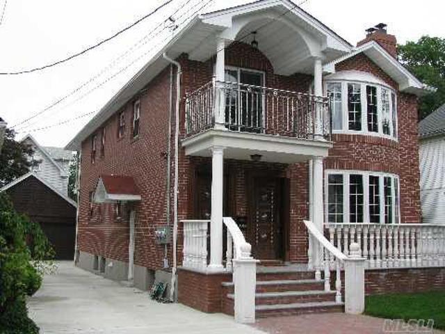 38 19 th Pl, Bayside, NY 11361