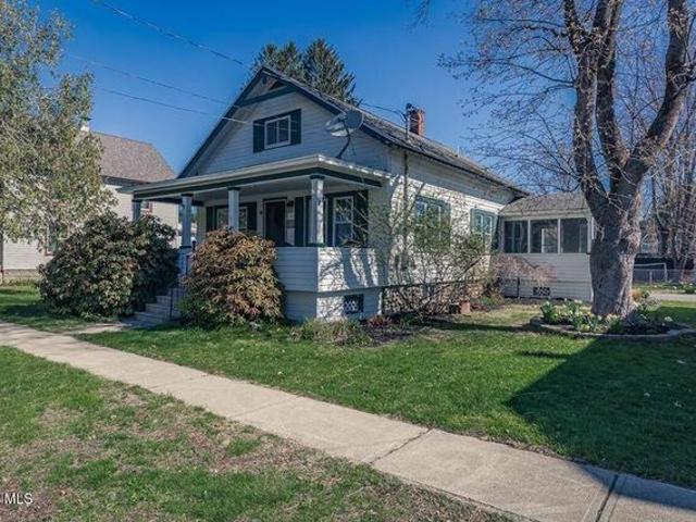 38 1st Ave, Broadalbin, NY 12025