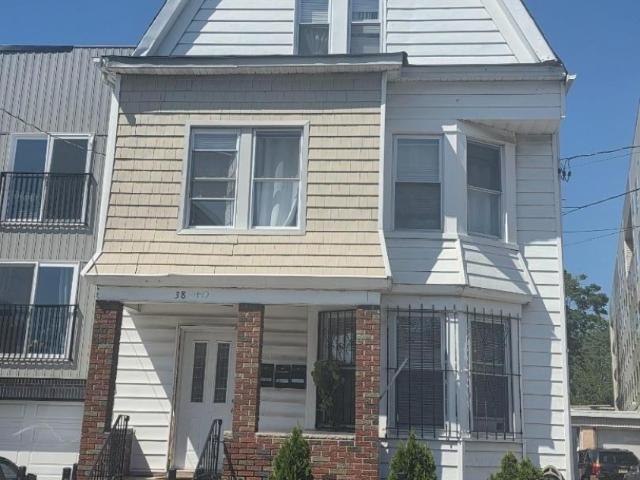 38 20Th Ave