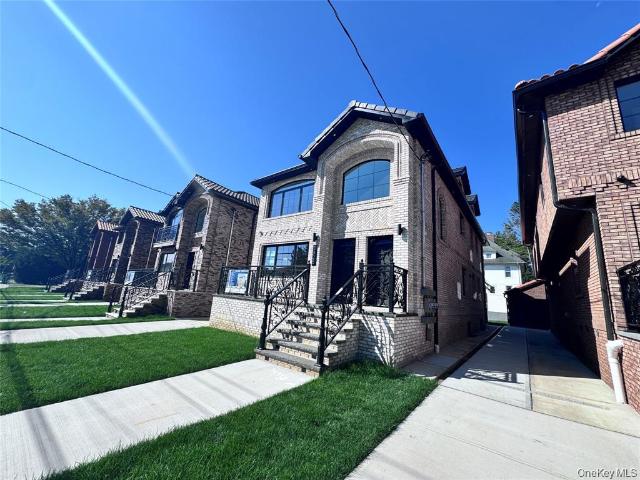 38 28 th Street | Compass