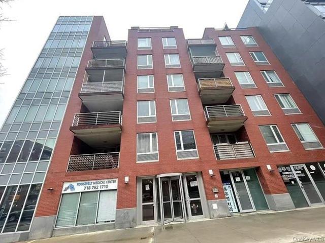 38 34 Parsons Blvd Unit D, Flushing, NY 11354