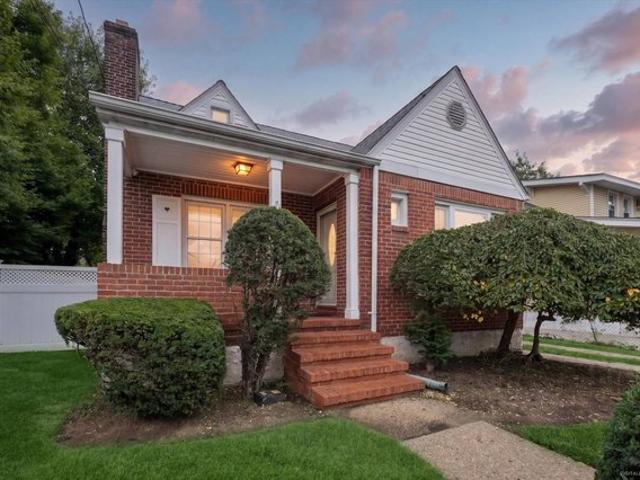 38 Tennessee Ave, Hempstead, NY 11550