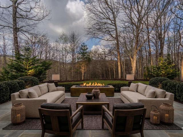 38 The Cliffs Parkway