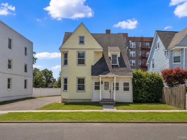 38 Trinity Pl, New Rochelle, NY 10805