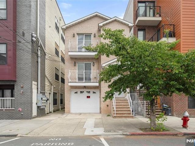 38 Vroom St, Jersey City, NJ 07306