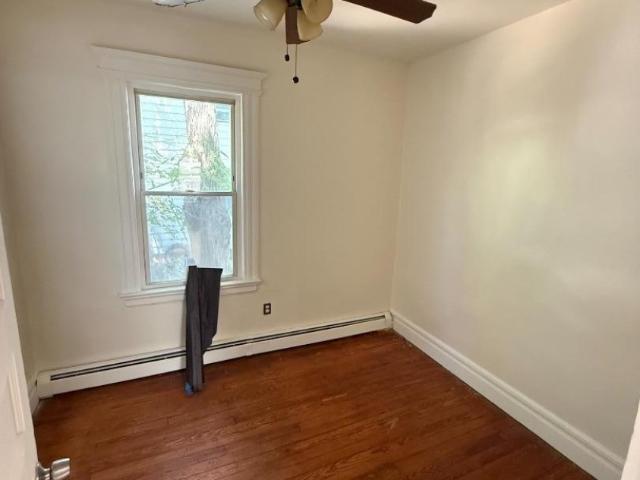 38 W Avon Ave