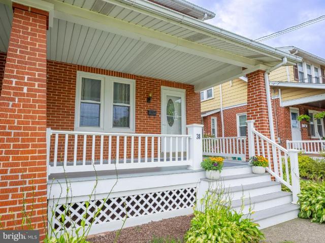 38 W Summit Street