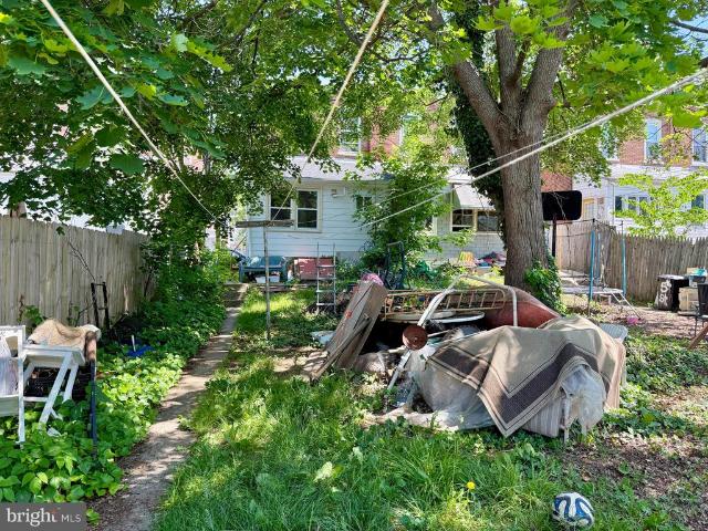 38 W 5Th Street