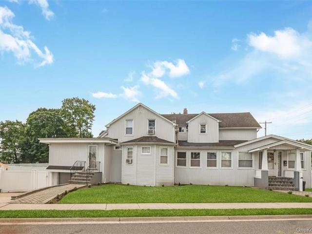 38 Wall St, Farmingdale, NY 11735