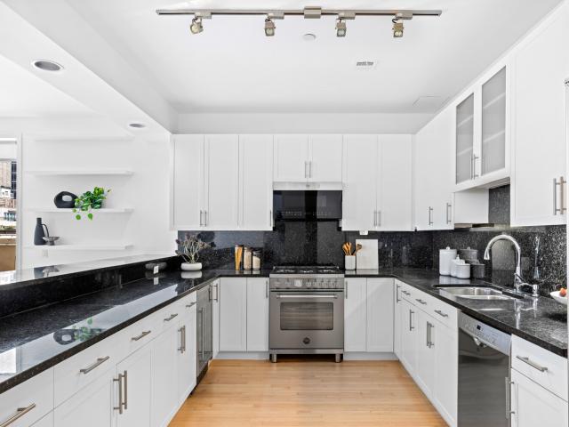 38 WARREN Street 6C