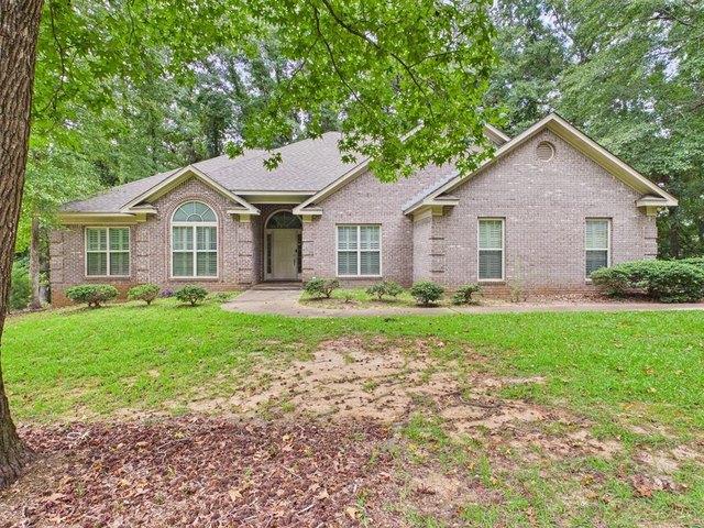 38 Wildwood Plantation Dr, Cataula, GA 31804